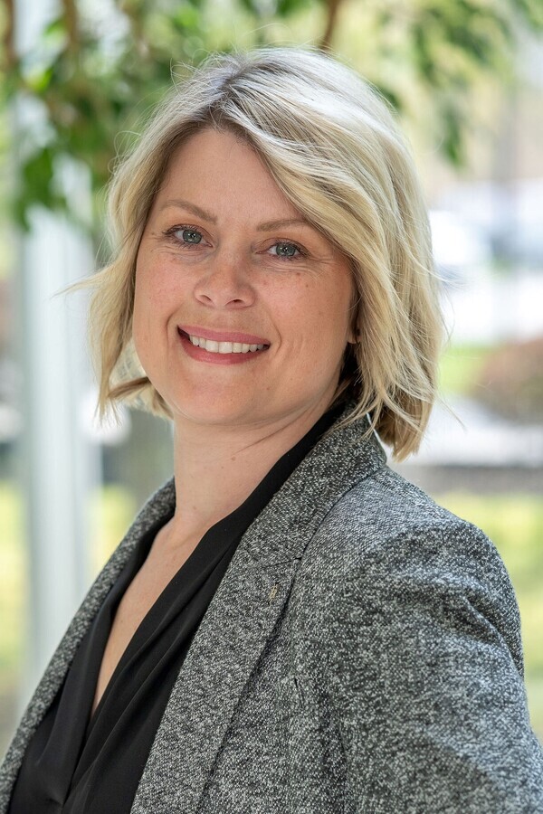 Laura Nightingale - Tonawanda - MJ Peterson Real Estate